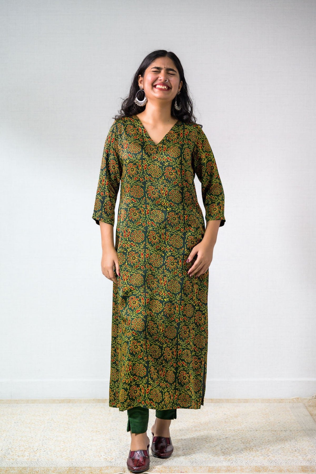 Niloofar- A Modal Ajrakh Ensemble – Lobha Deepthis